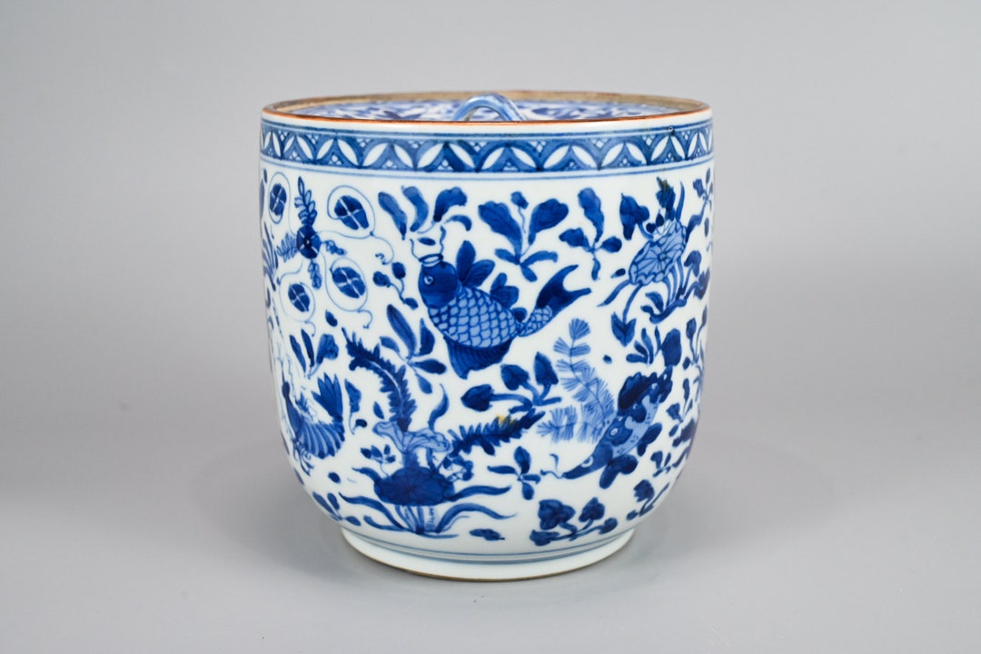 Antique Japanese Pottery Blue and White Porcelain Mizusashi Cold Water ...