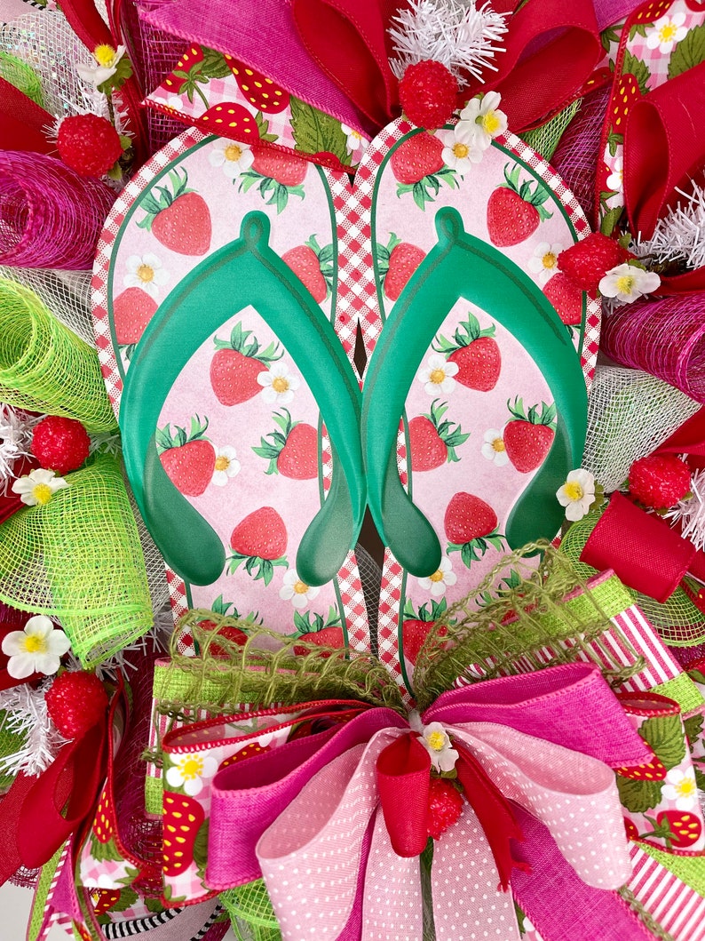 Strawberry Wreath,strawberry Flip Flop Wreath,strawberry Decor,summer ...
