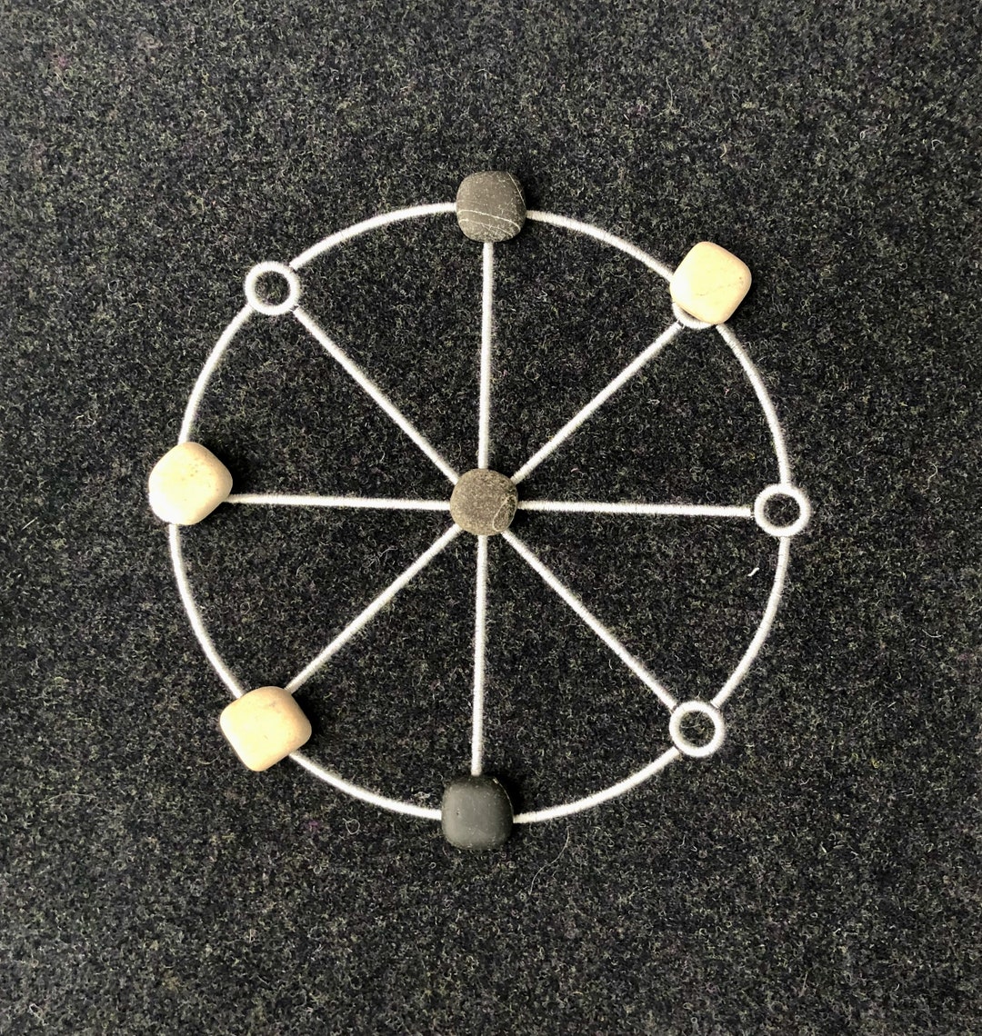 Roman Rota Board Game, Tic-tac-toe, Embroidered on Natural Wool Felt ...