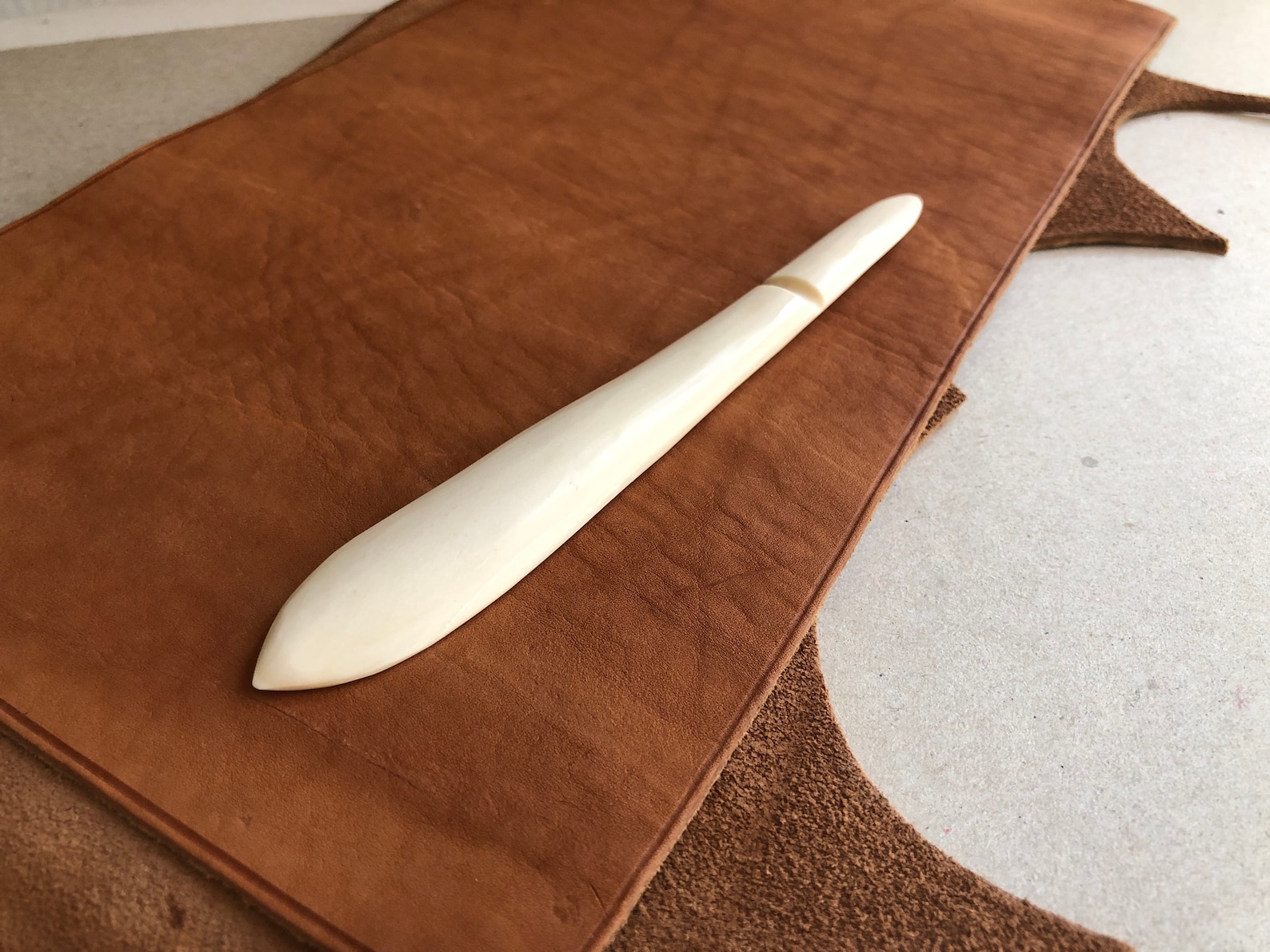 Bone Folder for Leather Craft and Leather Polishing, Leather Tool. Bone ...