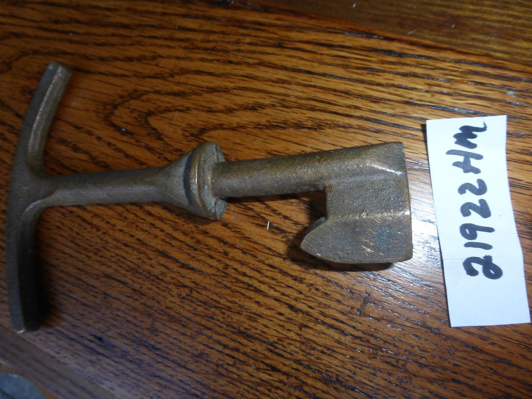 Vintage Antique Cast Brass Water Meter? Key 21922 HM - Etsy