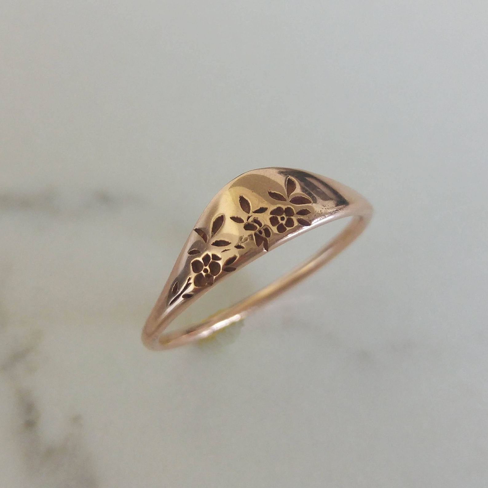Gold Flower Signet Ring Vintage Style Floral Crown Ring for - Etsy