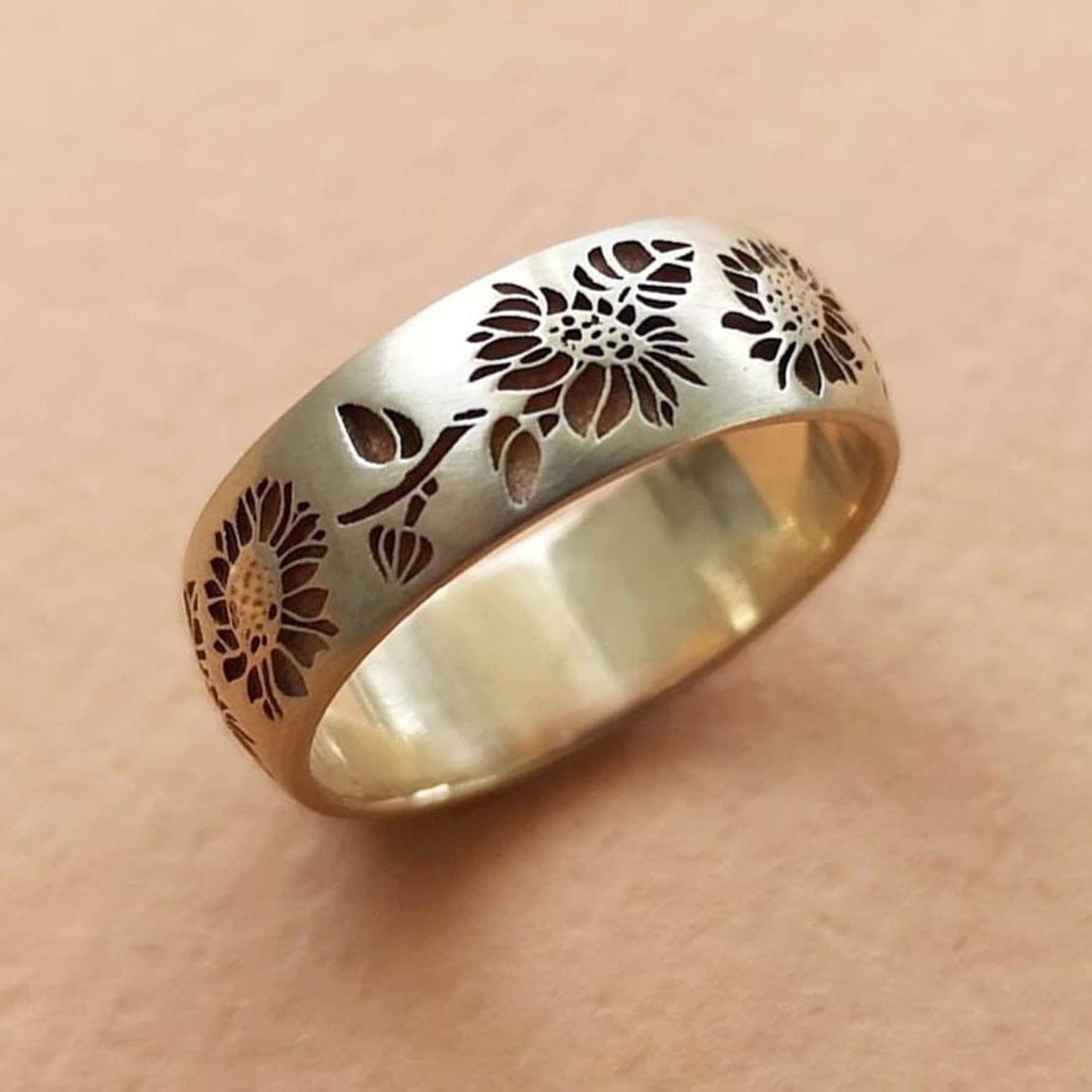 Sunflower Band 14k Gold Flower Ring for Women Engraved | Etsy