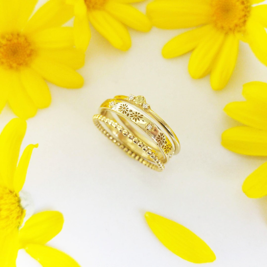 Floral Wedding Band Set, Unique Wedding Band for Women, Daisy Wedding ...