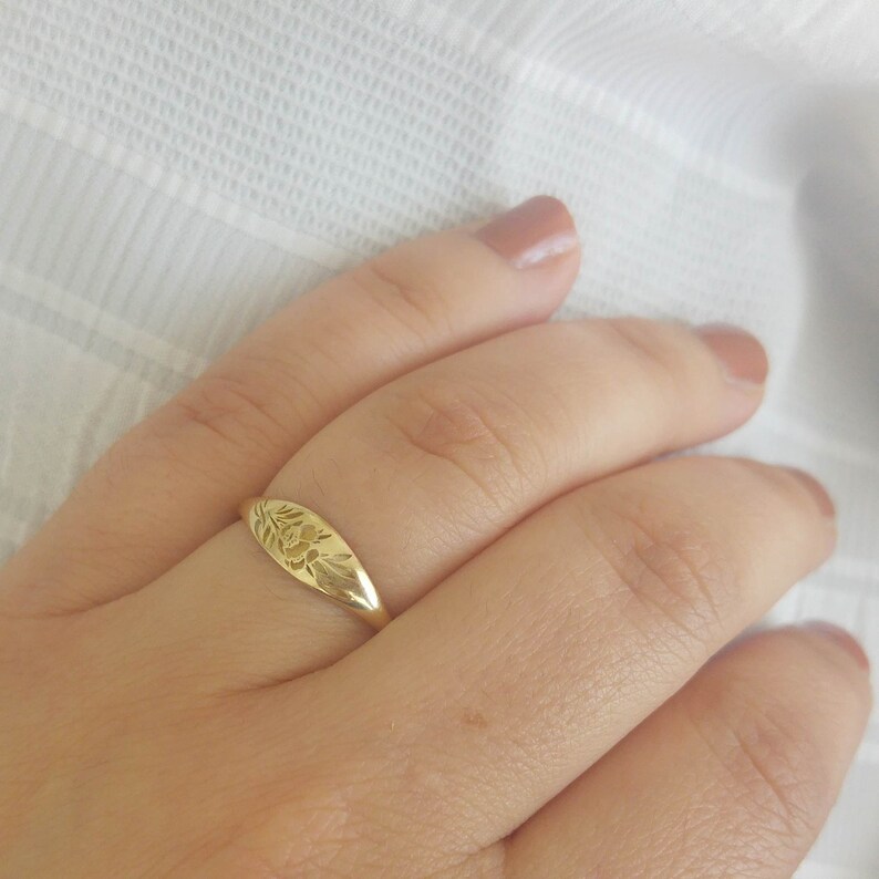 Flower Signet Ring 14k Gold Floral Wedding Band Flower | Etsy
