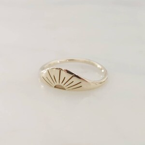 Sun Signet Ring, Sunrise Wedding Ring, 14k Gold Wedding Band ...