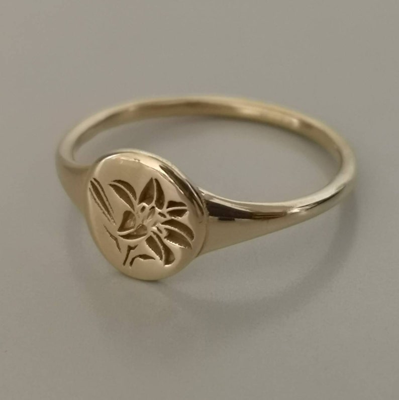 Gold Signet Ring Flower Signet Ring 14k Gold Lily Flower - Etsy