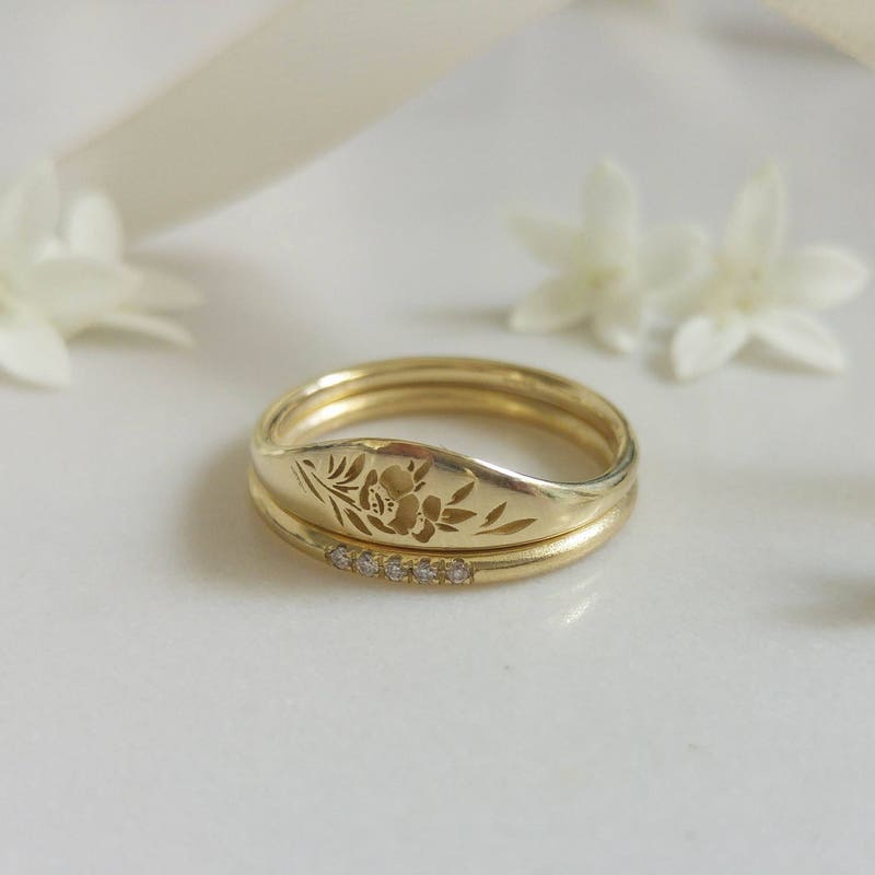 Flower Wedding Ring Set - Etsy