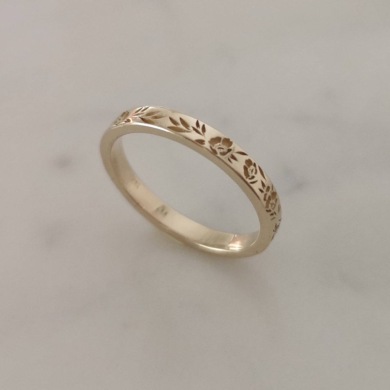 Thin Floral Band Ring - Etsy