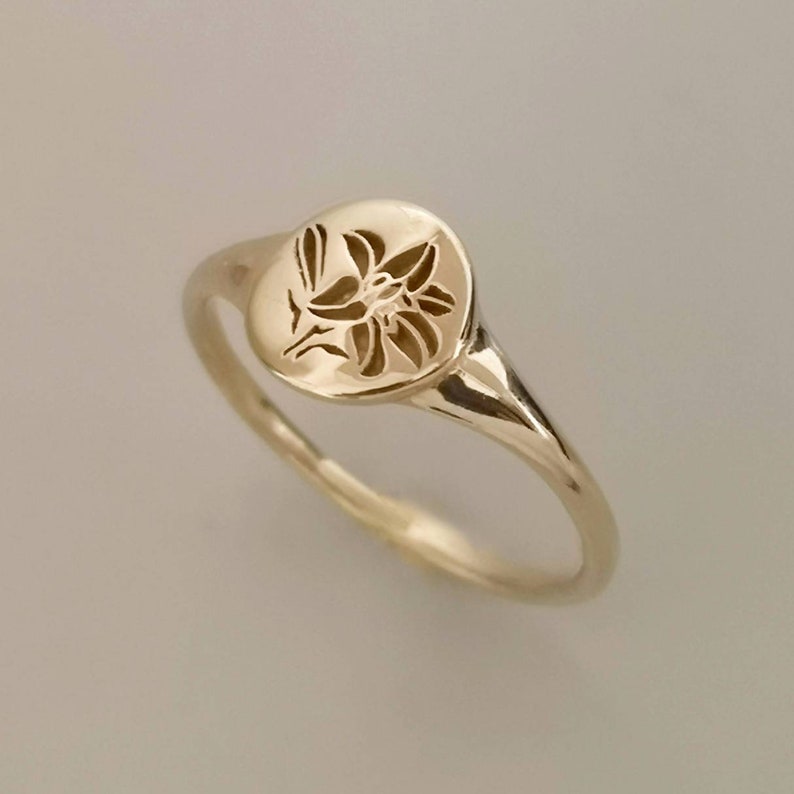 Gold Signet Ring Flower Signet Ring 14k Gold Lily Flower - Etsy