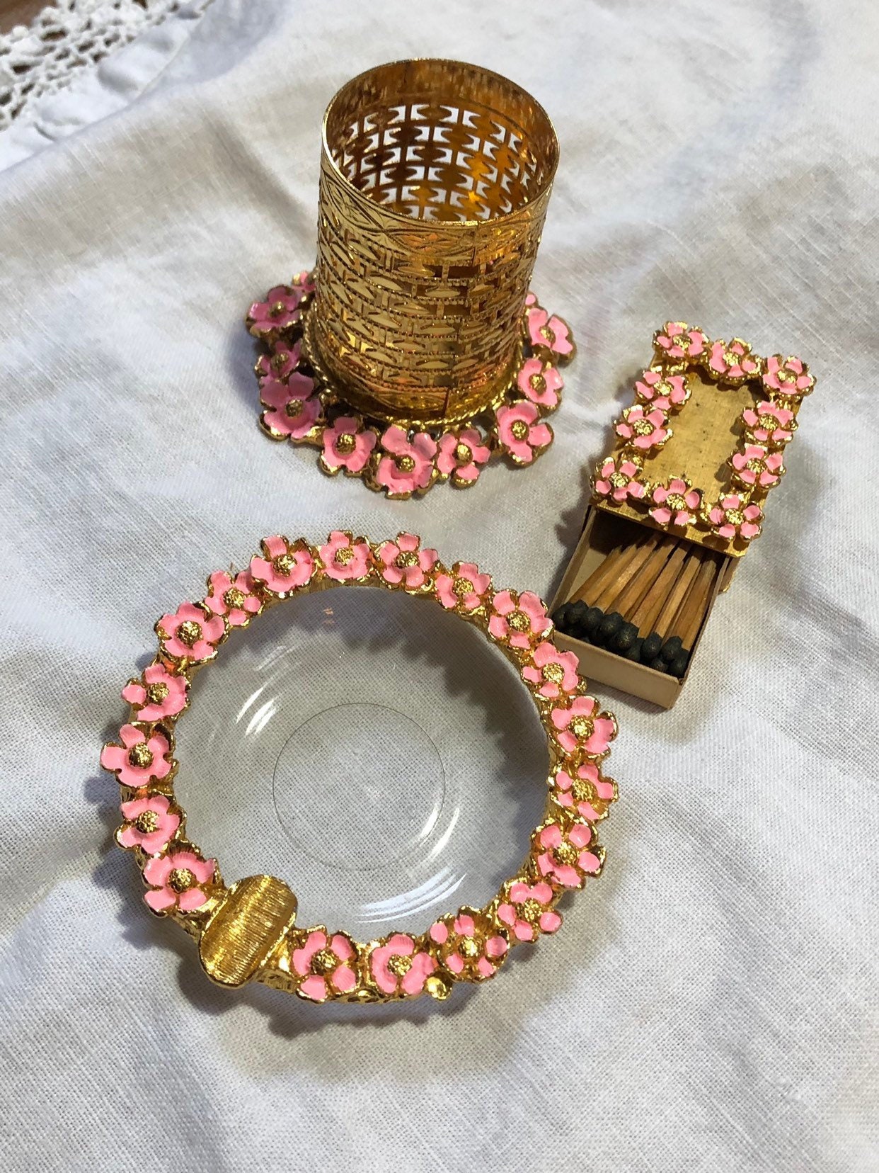 Women's Pink Flower Smoking Set - Vintage Matchbox - Retro Ashtray ...