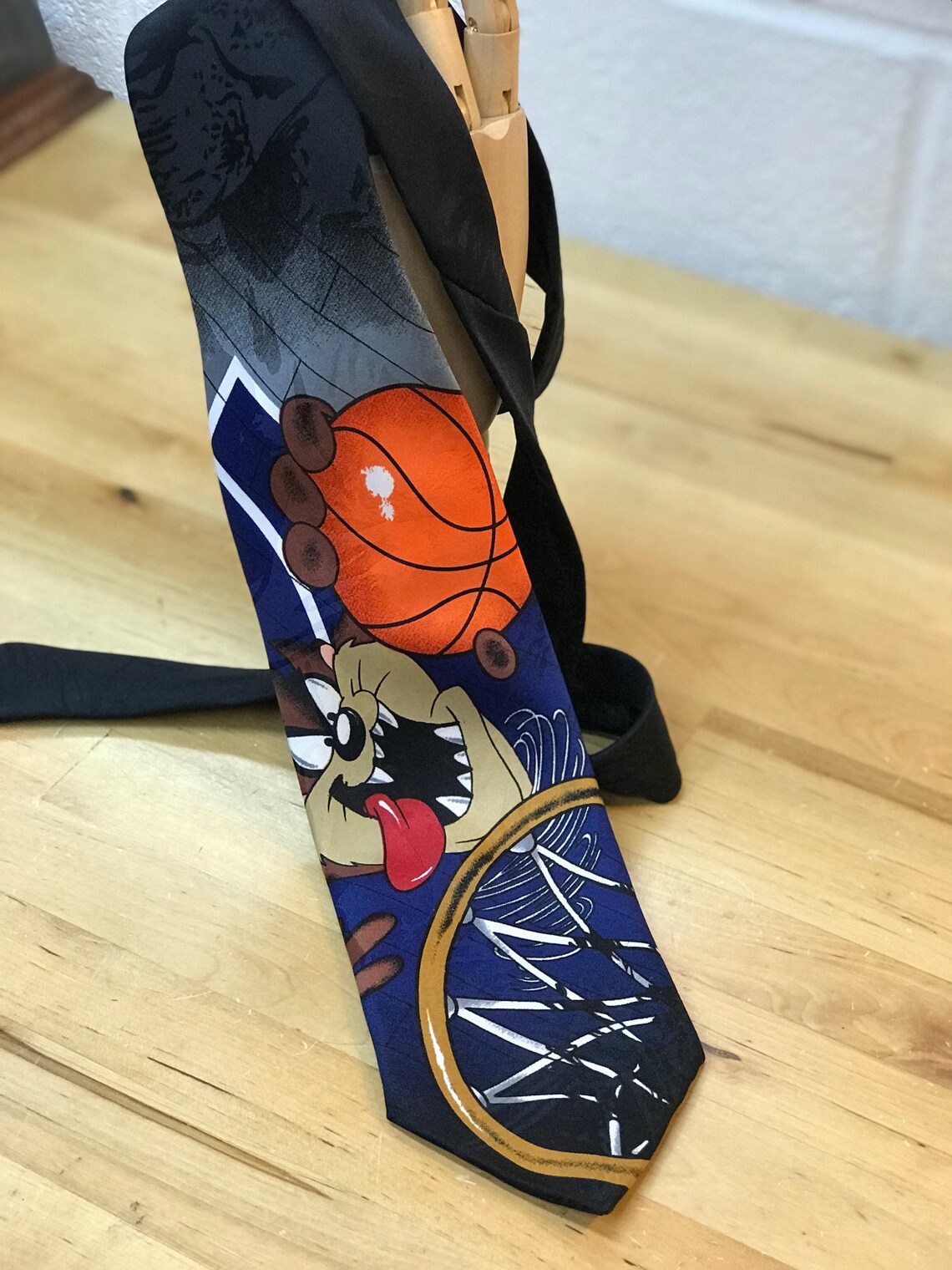 Tasmanian Devil Basketball Necktie Father's Day Gift | Etsy