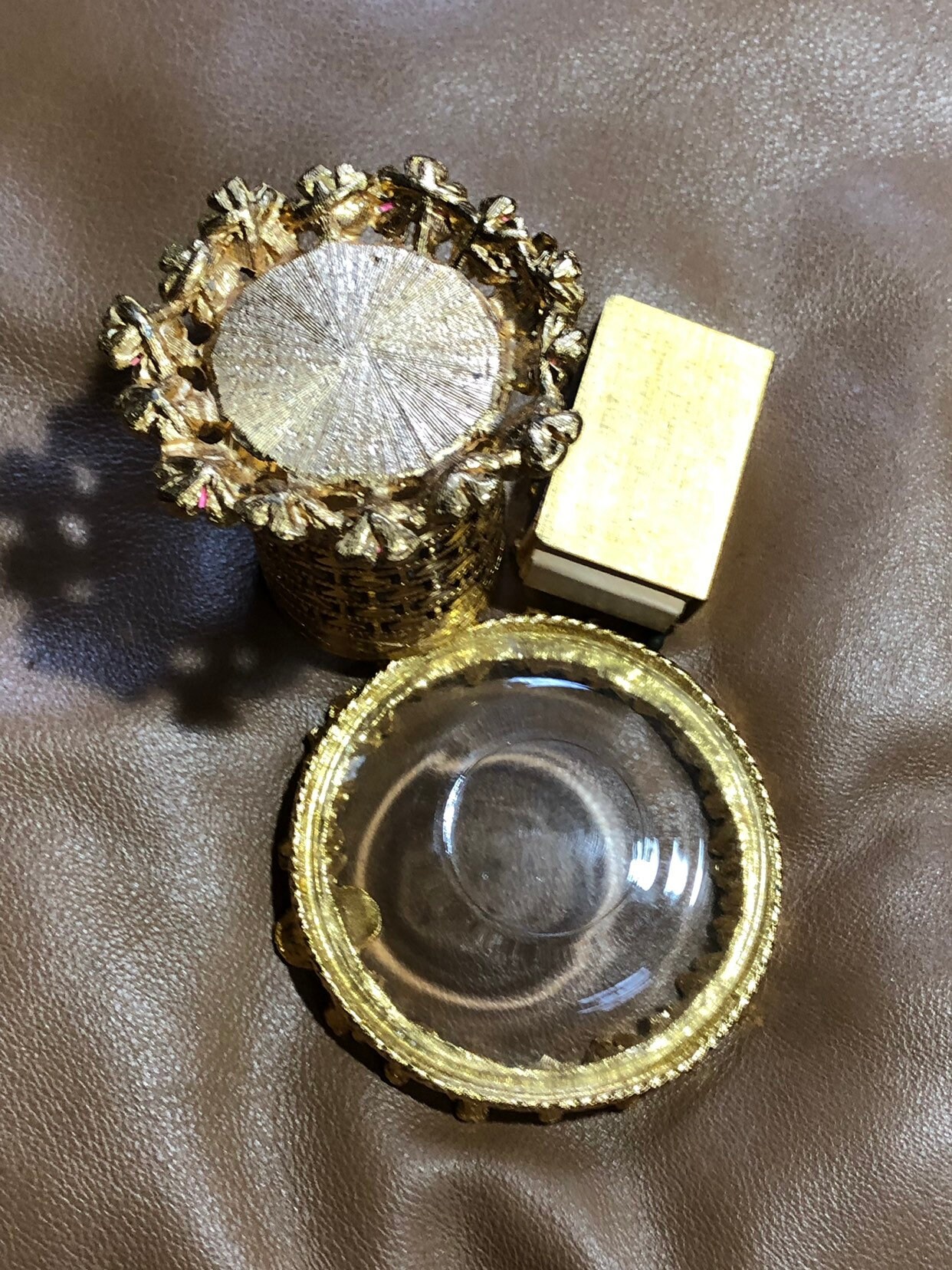 Women's Pink Flower Smoking Set - Vintage Matchbox - Retro Ashtray ...