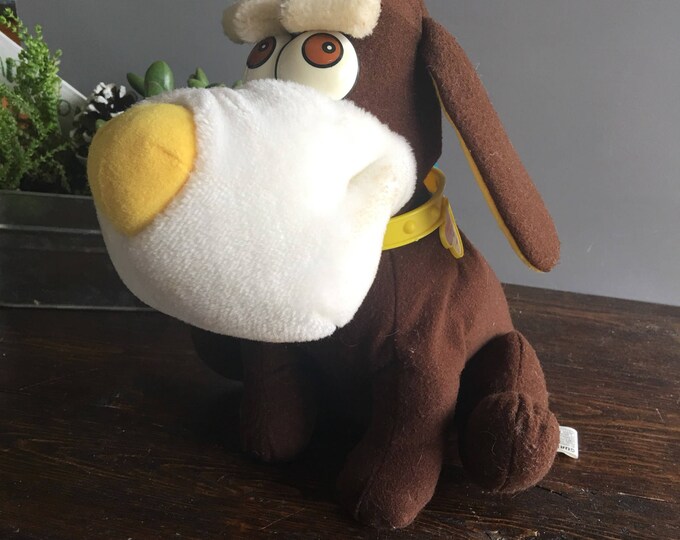 1990 Nasta Guard Dog / Plush Puppy Locks Barks / Electronic Locking Dog ...