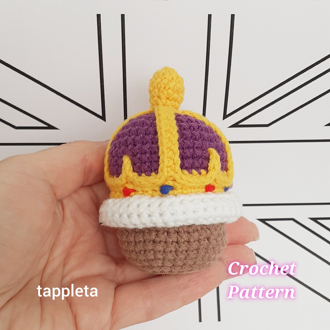 Coronation Crown Crochet Cupcake Pattern, Royal Crown Keychain Cupcake ...