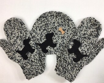 Hand holding mitten | Etsy