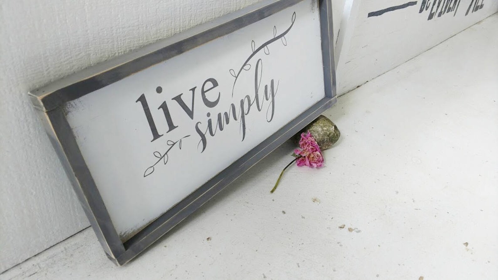 LIVE SIMPLY Wood Sign // Simple Life // Distressed Wooden Sign - Etsy