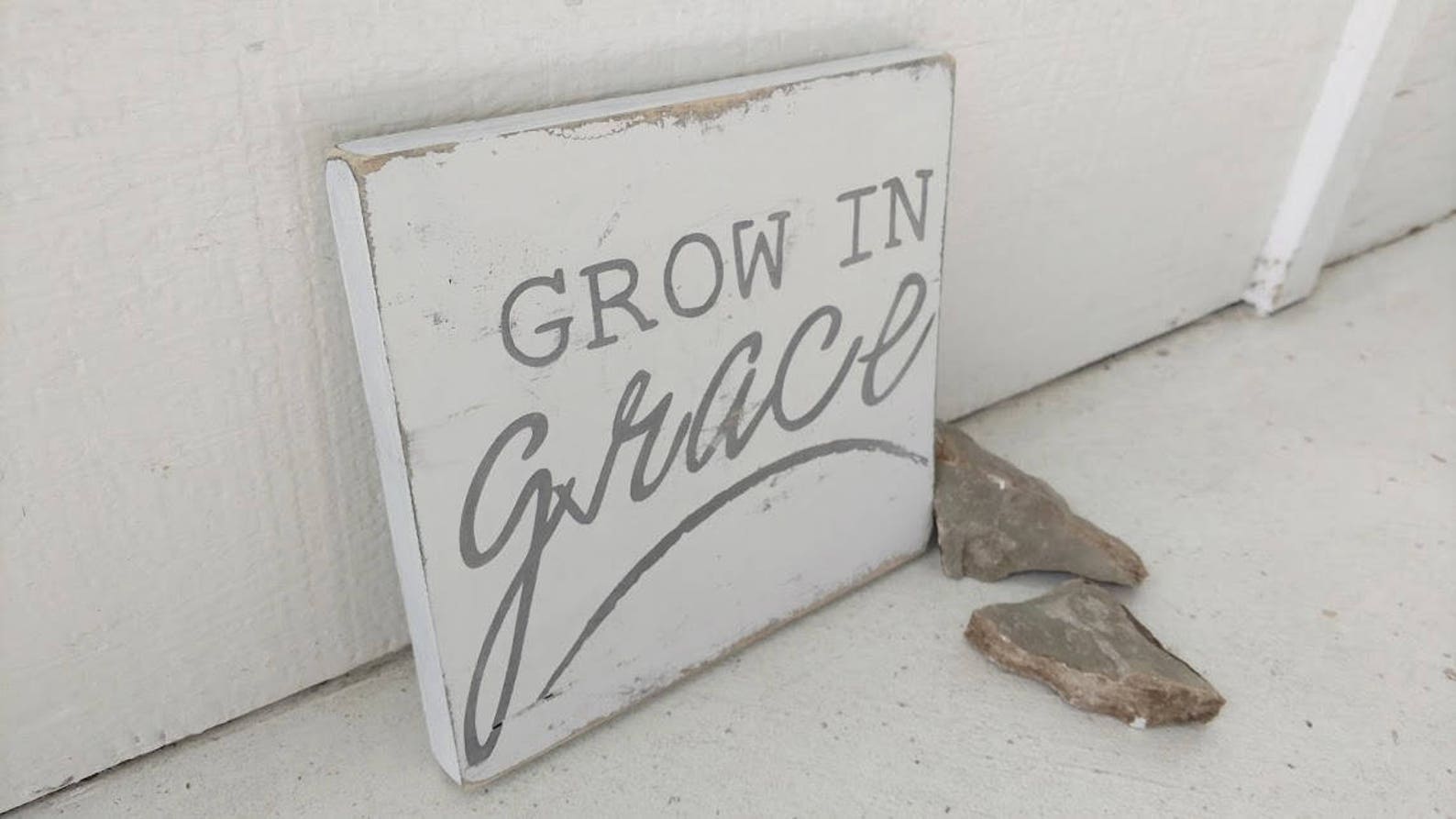 GROW in GRACE Wood Sign // Faith Based Sign // Inspirational Wall Art ...