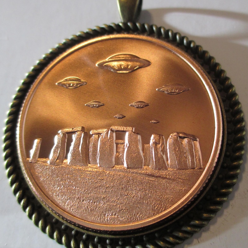 Can You Still Get the Alien Halo in 2025 - Etsy Canada