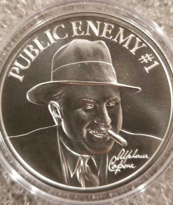 Al Capone With Tommy Gun