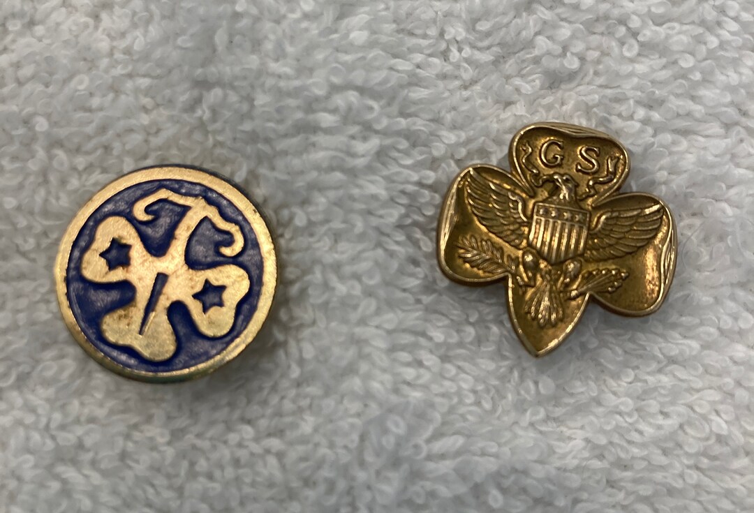 Vintage Girl Scout Trefoil Membership Pin Spring Closure and 1960's ...