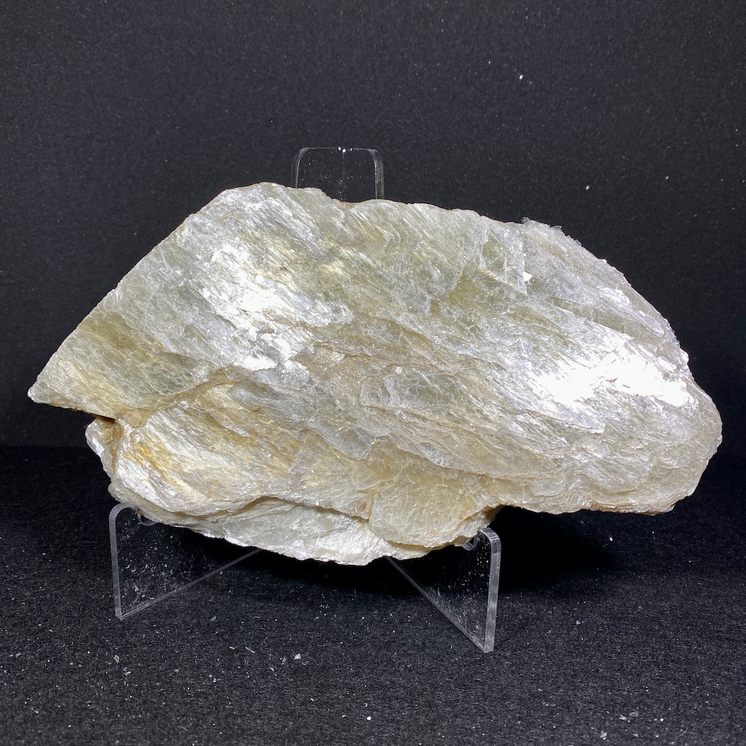 1.5lbs, 7.5”(W), Fascinating Raw Muscovite, Pineapple Muscovite ...