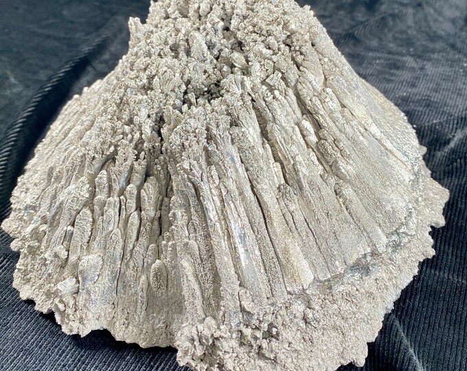 Magnesium Crystal Cluster. Magnesium Ore Specimen Stone. Size Approx. 5 ...