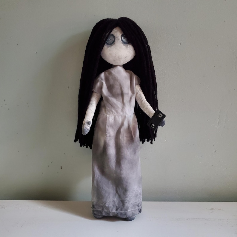 Samara Doll With VHS Tape / the Ring / Samara Morgan / Grunge - Etsy