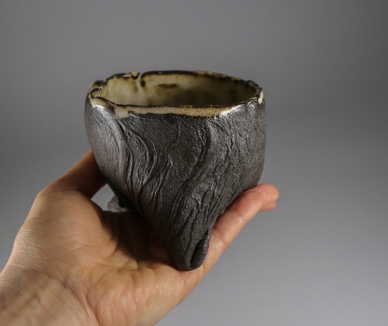 Yunomi o tazza da caffè nera "Lava" di Paul Fryman - Etsy Italia