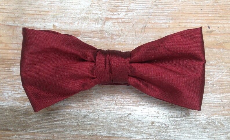 Dapper Bow Tie in Burgundy. Sumptuous 100% Silk With Satin - Etsy