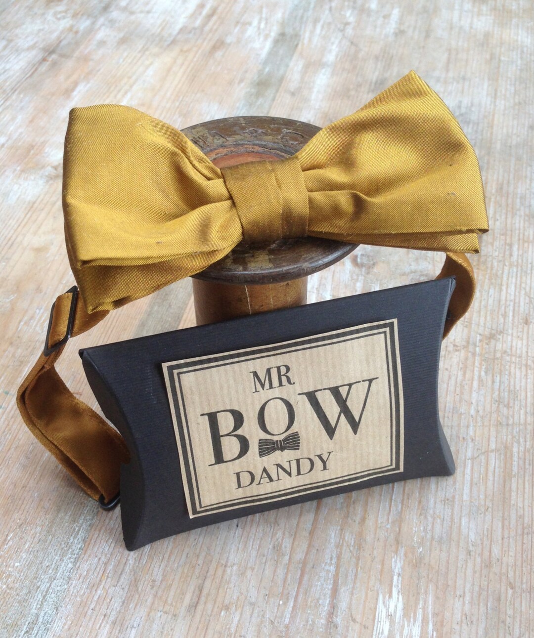 Dapper Bow Tie in Antique Gold. Sumptuous 100% Silk With Satin ...