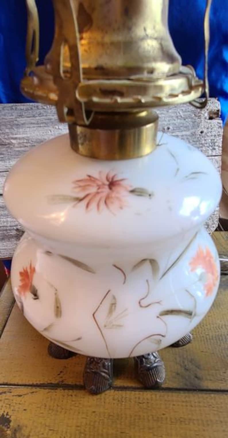 Beautiful Antique Vintage Oil Lamp Handpainted - Etsy