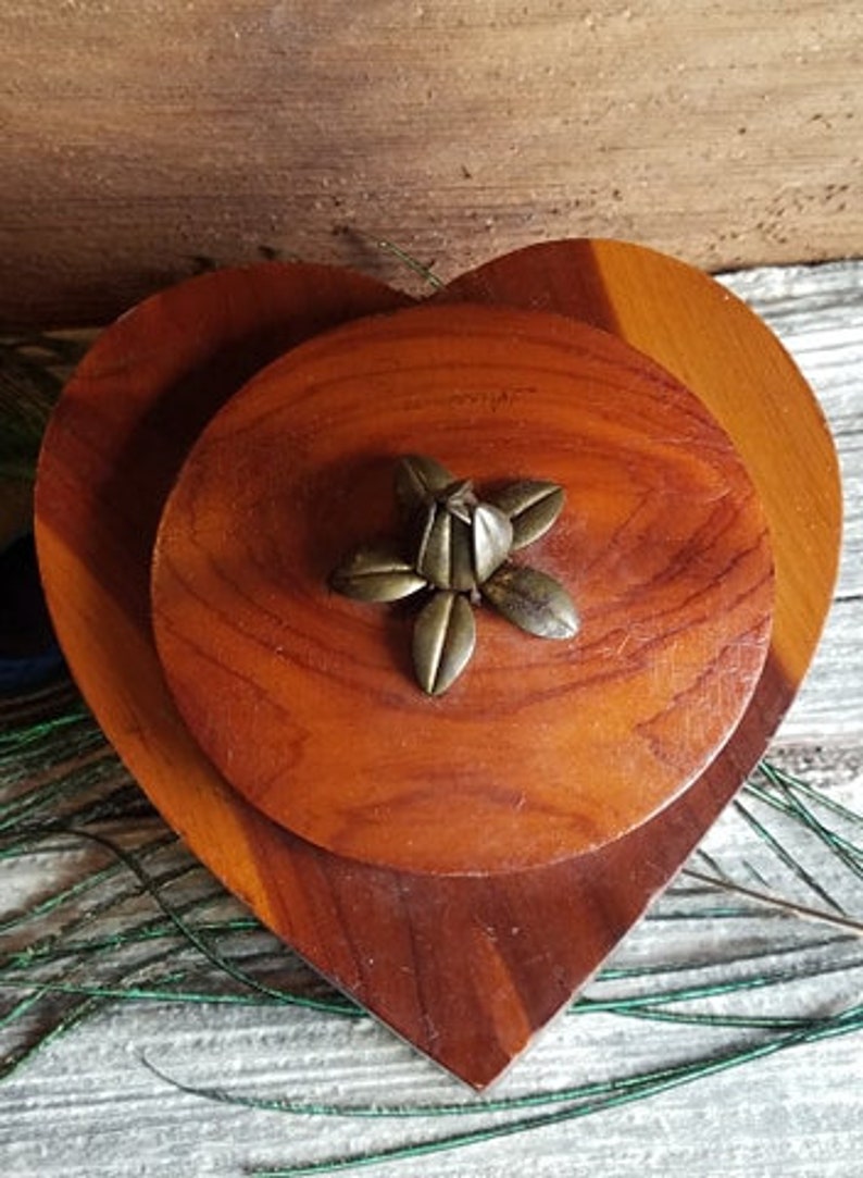 Vintage Heart Cedar Jewelry Box With Flower Handle - Etsy