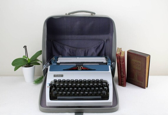 Vintage. 70s Typewriter Daro Erika Portable Typewriter Light - Etsy ...