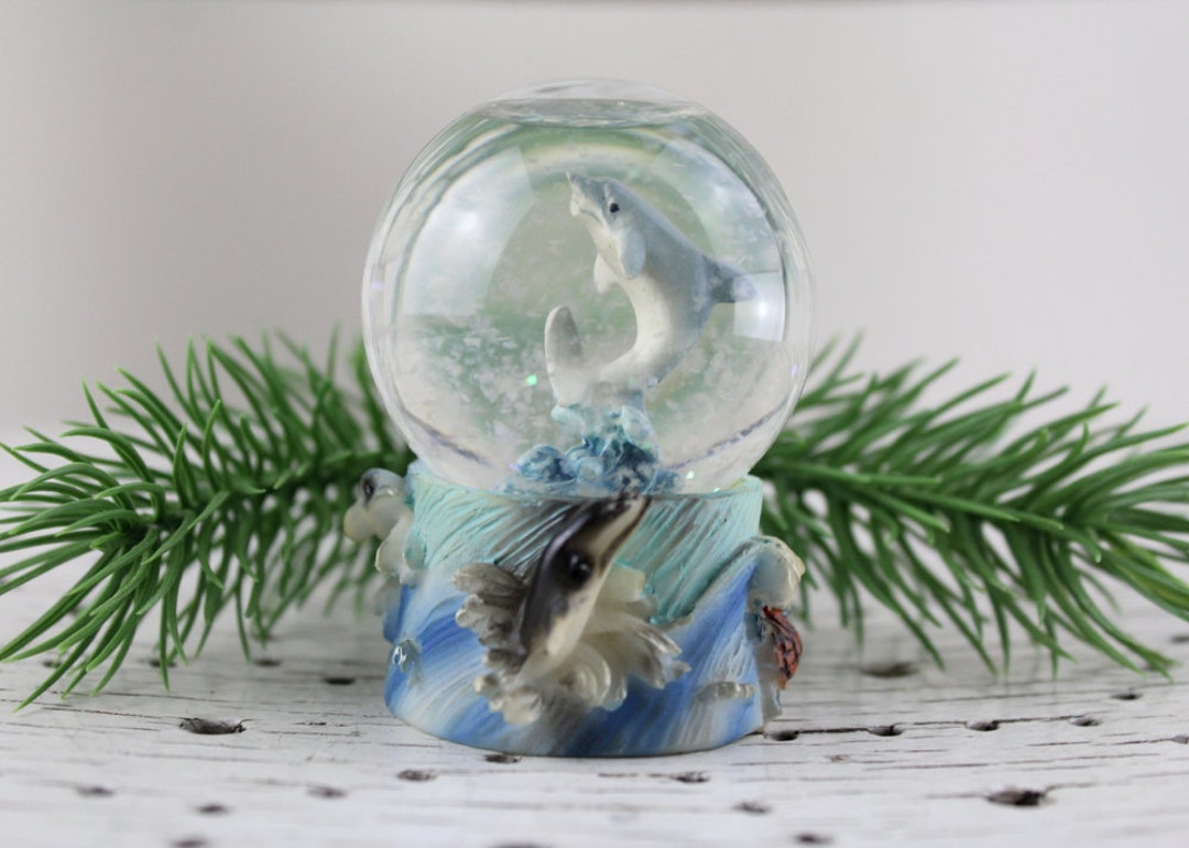Vintage. Snowball Snow Globe Water Christmas Balls 80s Decoration Table ...