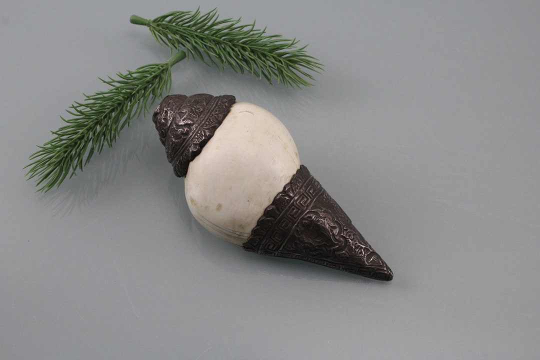 Antique Tibetan Conch Shell shanka, Ornately Decorated With Silver in ...