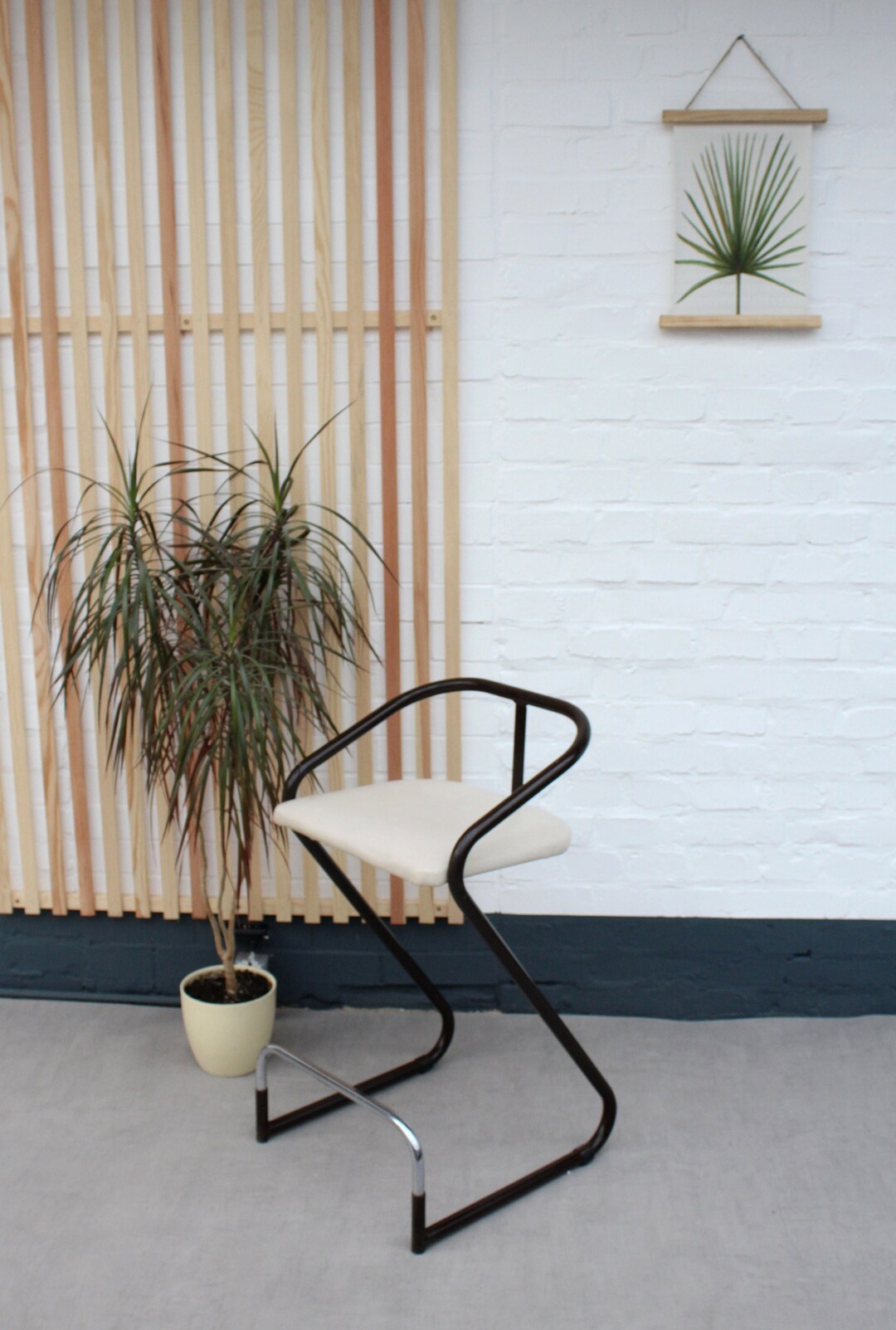 Mid Century 70s Precious Bar Stool Pop Art Decor Bar Stool Powder ...