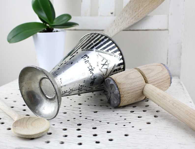 Vintage 60s Luchs Measuring Cup Made of Aluminum Vintage Kitchen ...