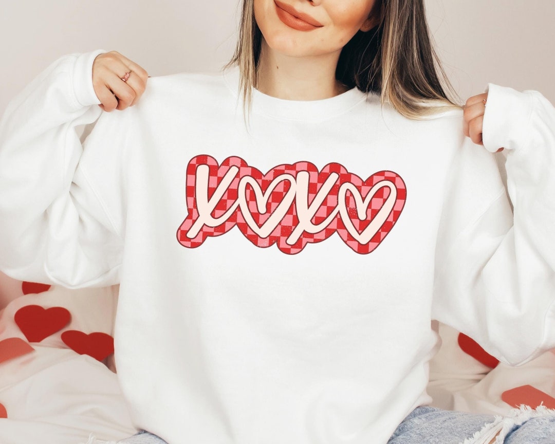 XOXO Valentines Sweatshirt, Checkered Valentine's Day Crewneck, Girlfriend Valentine Sweater ...