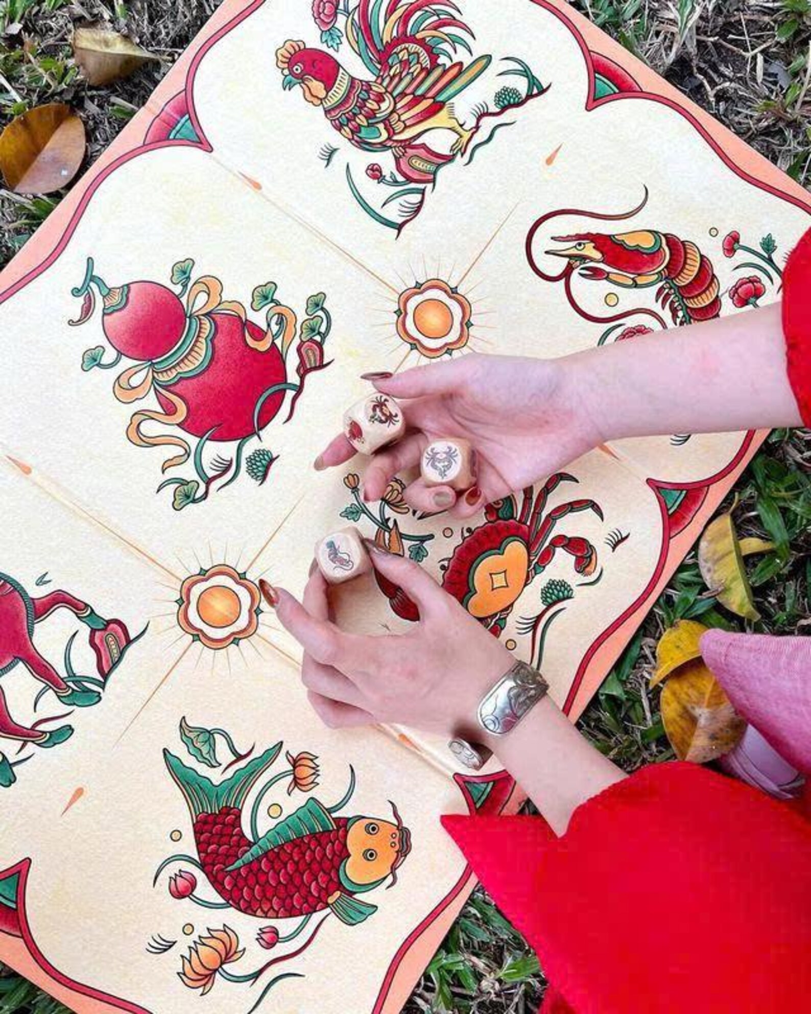 Gourd-crab-shrimp-fish Game - 'Ý Giao' Edition - Traditional Tet Games ...