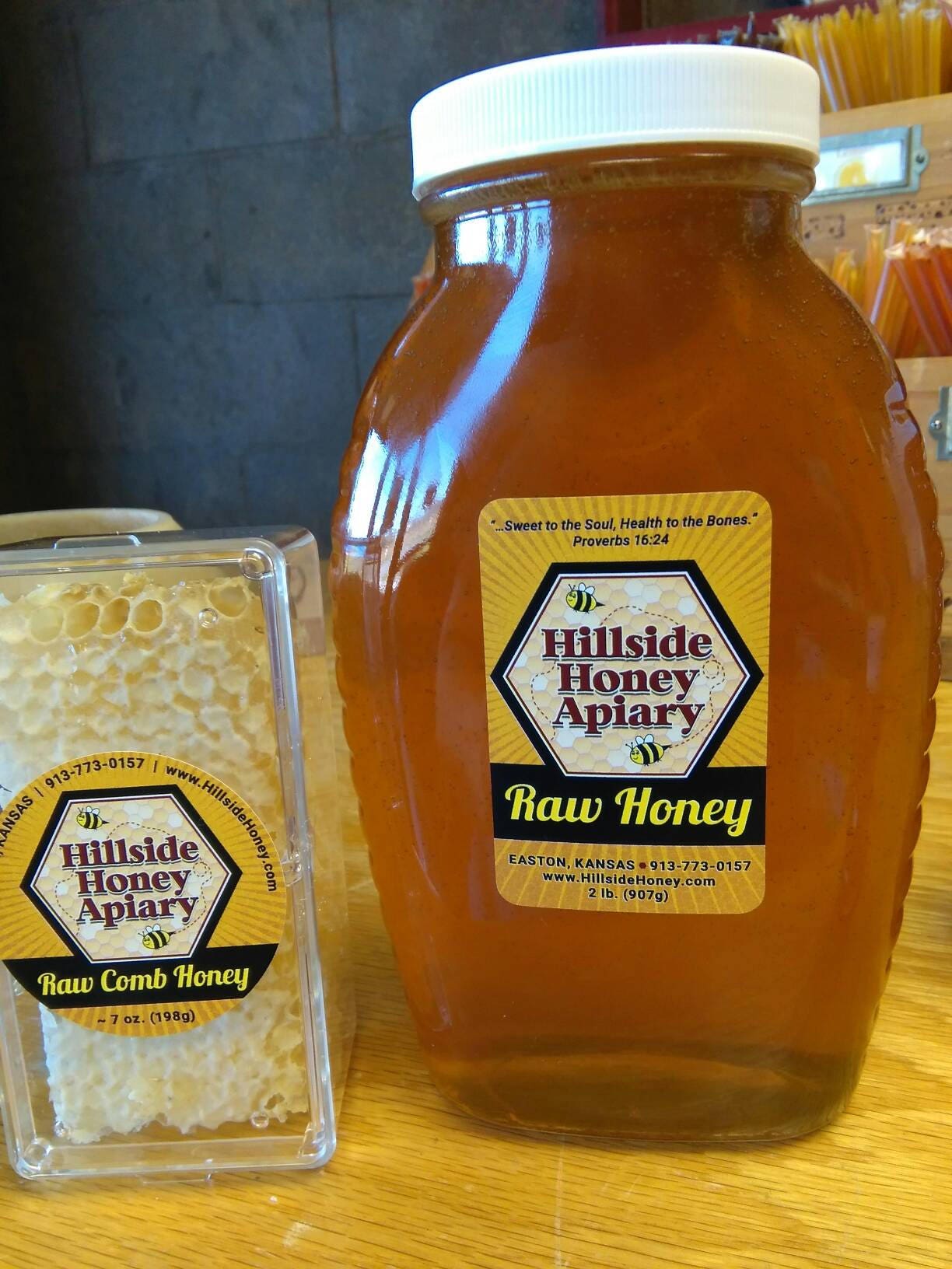 Raw Midwestern Honey: 1 Lb Glass Queenline Jar - Etsy