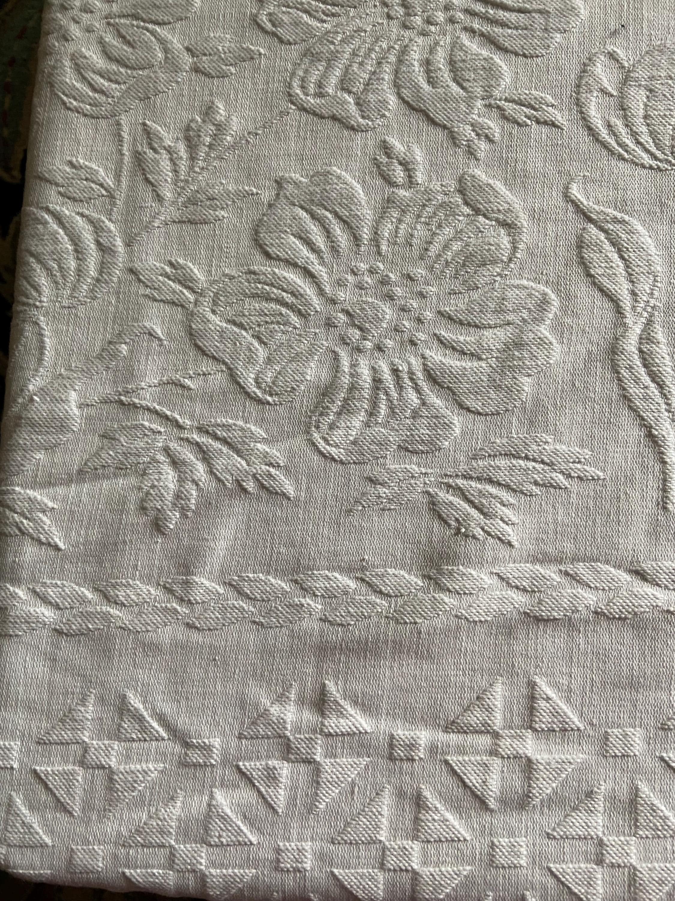 Vintage Matelasse Bedspread With Openings for Bed Post or Foot Board ...
