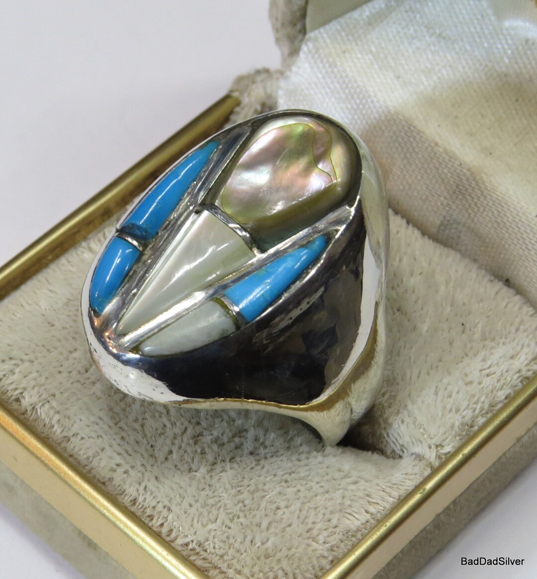 Men's Large Vintage, Zuni Inlay Ring Featuring Abilone, Mother of Pearl ...