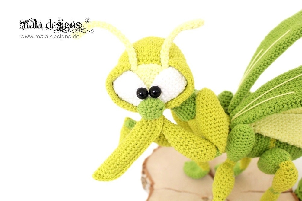 Praying Mantis - Crochet Pattern by Mala Designs ® - Etsy