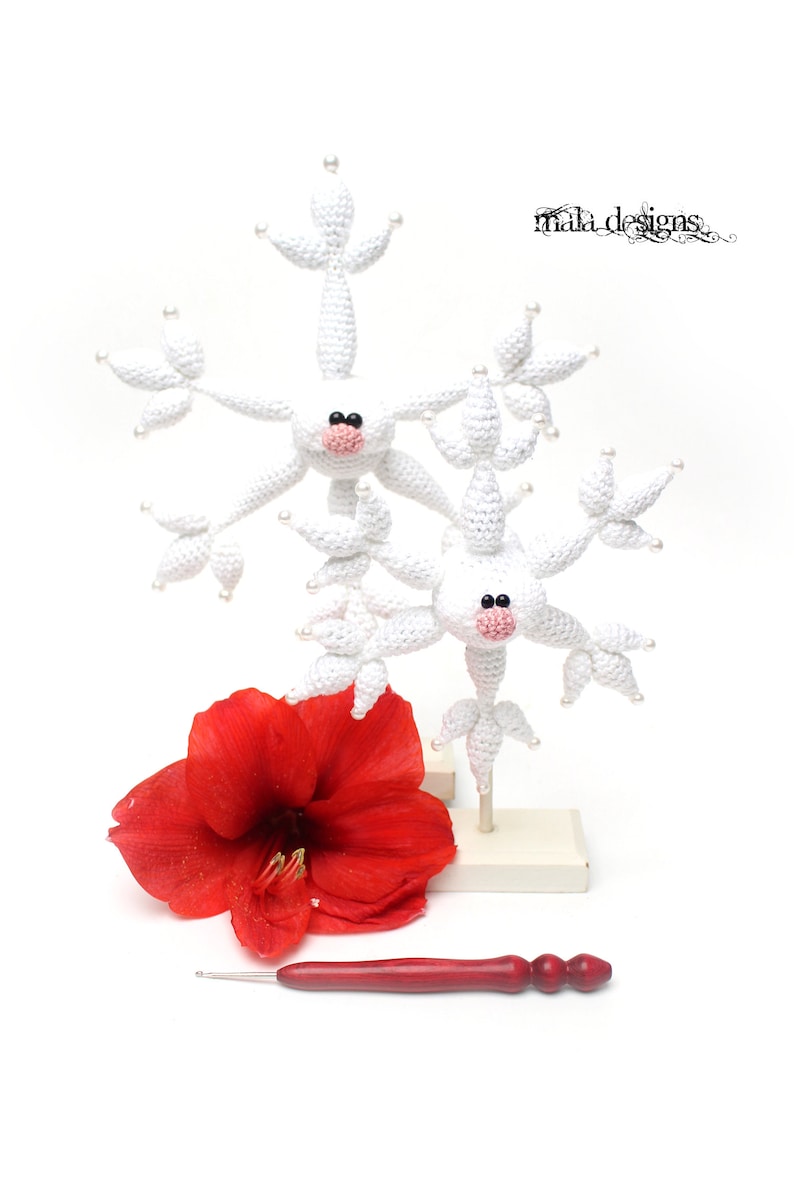 Snowflakes Crochet Pattern by Mala Designs ® - Etsy