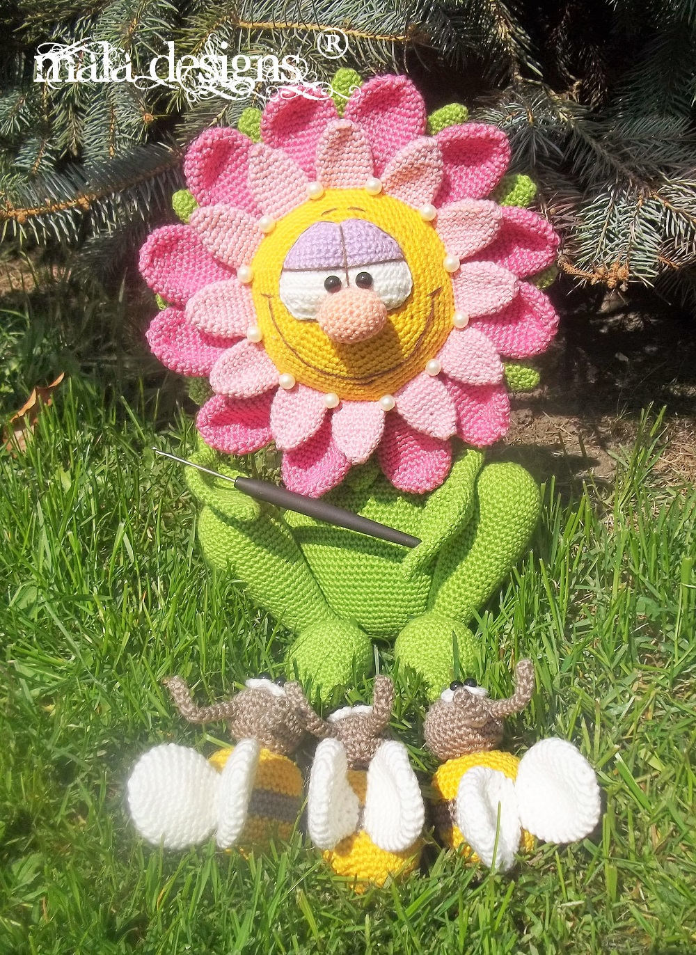 Flower a Crochet Pattern by Mala Designs - Etsy