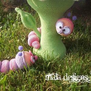 Daisy With Caterpillars, Crochet Pattern - Etsy