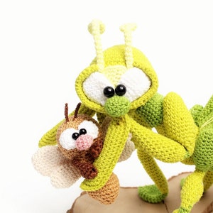 Praying Mantis - Crochet Pattern by Mala Designs ® - Etsy