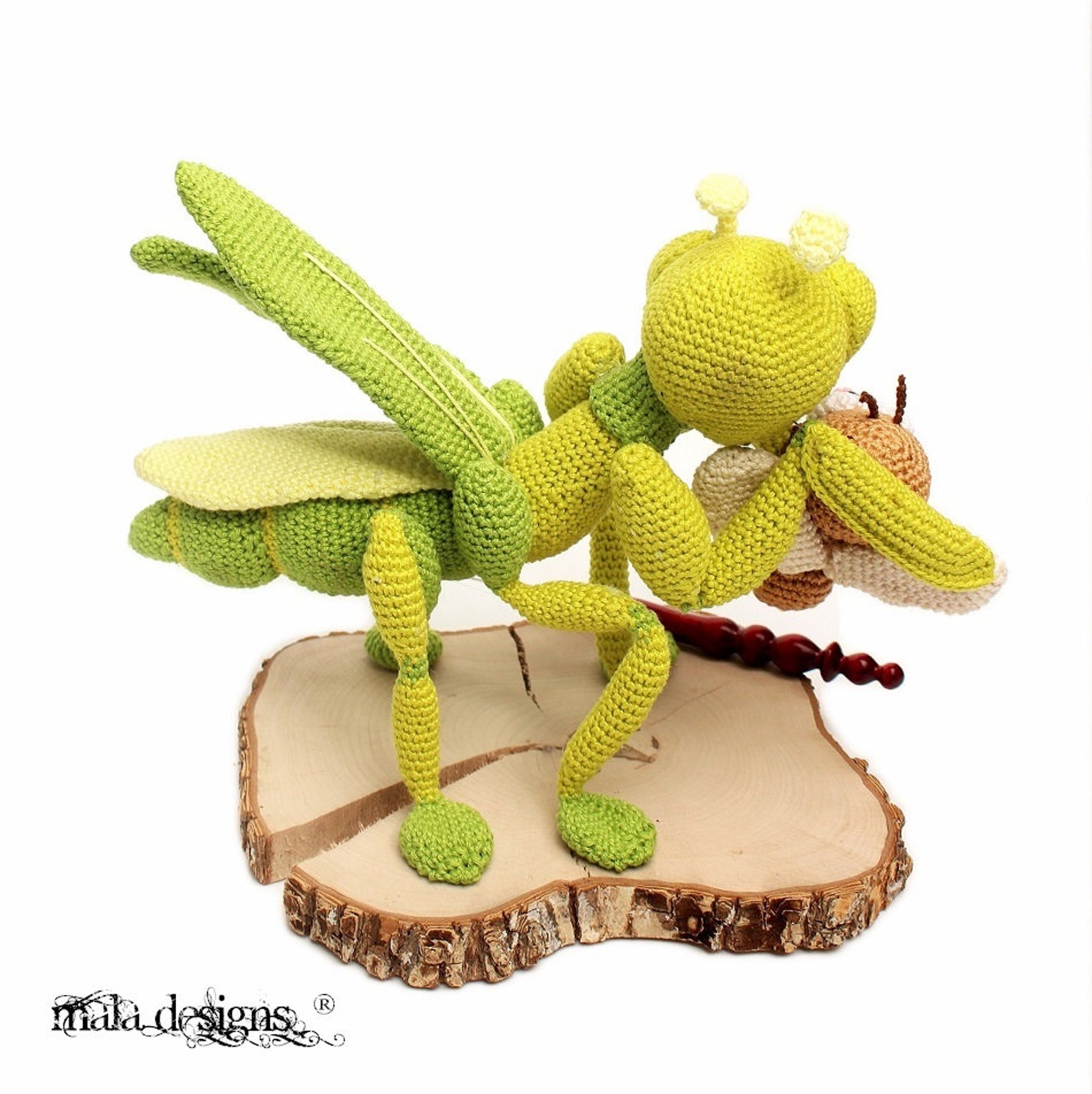 Praying Mantis - Crochet Pattern by Mala Designs ® - Etsy