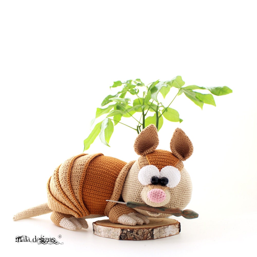 Armadillo Crochet Pattern by Mala Designs ® - Etsy